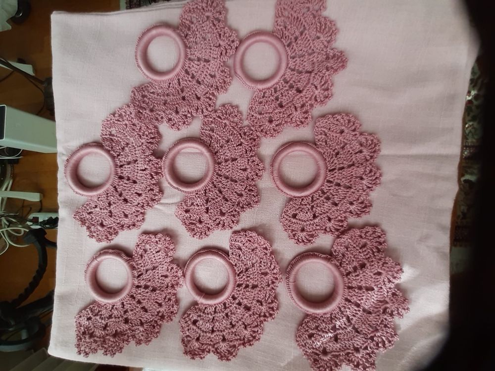 8 gehäkelte Serviettenringe (Gebraucht) in Luzern für CHF 14 – mit Lieferung auf Ricardo kaufen