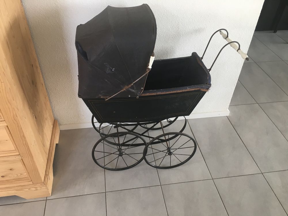 Antiker Puppenwagen Kinderwagen Retro Vintage Deko (Gebraucht) in Lanzenhäusern für CHF 10 – nur ...