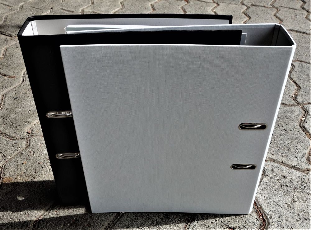 Bundesordner 13 Stück weisse und schwarze pro Stk. CHF 2 | Kaufen auf ...