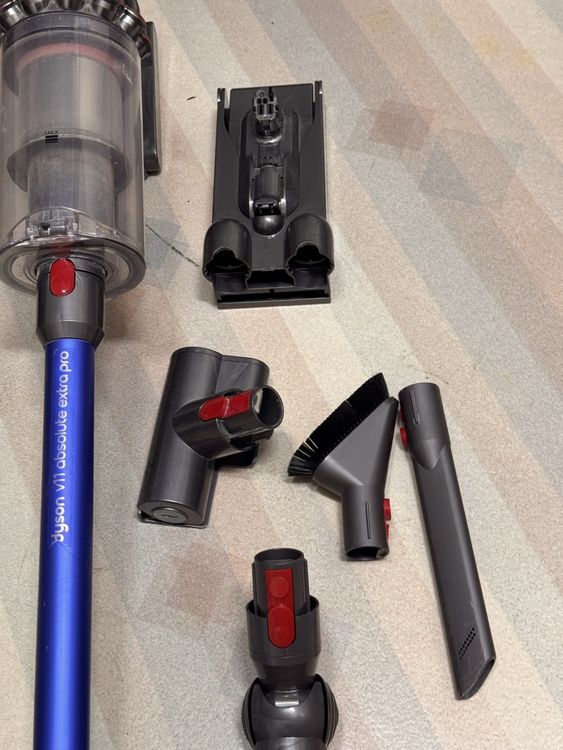Dyson v11 absolute extra pro (Gebraucht) in Utzigen für CHF 198 – nur ...