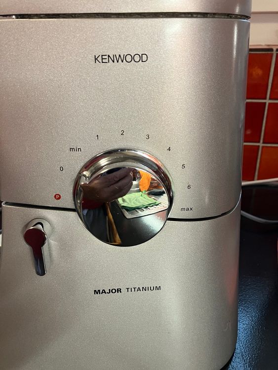 Kenwood Major Titanium (Defekt) in Turbenthal für CHF 20 – nur Abholung ...