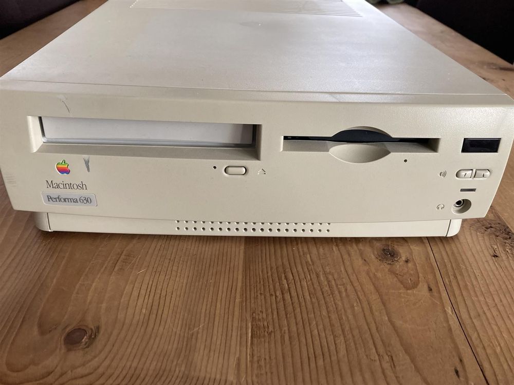 Apple Macintosh Performa 630 (Defekt) in Ormalingen für CHF 21 – mit ...