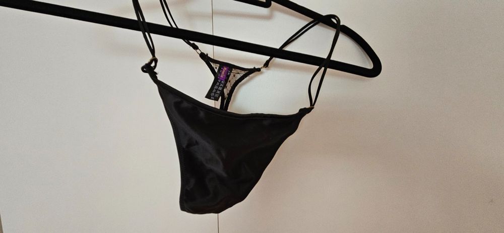 String ann summer porté une fois (Neu (gemäss Beschreibung)) in Lutry ...