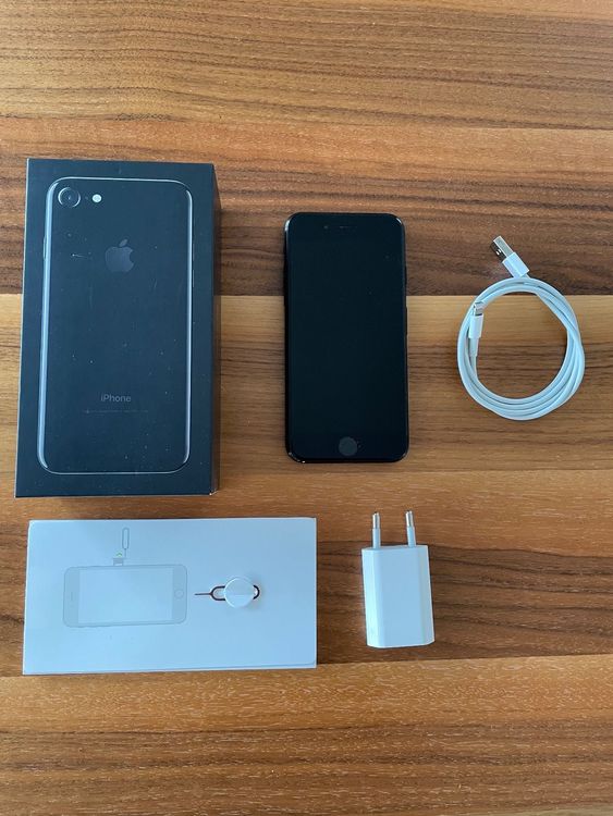 iPhone 7, Jet Black, 128GB | Kaufen auf Ricardo