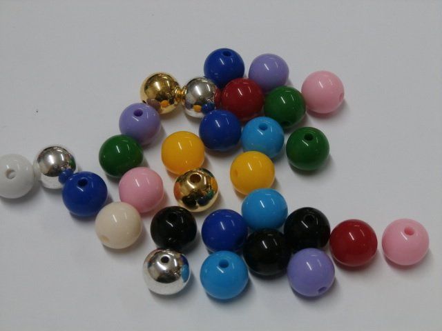 200 Acryl Perlen MIX (2445) (Neu und originalverpackt) in Blatten-Naters für CHF 1 – mit ...