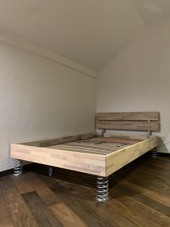 Bett von Hasena mit Sprungfedern als Füsse | Kaufen auf Ricardo
