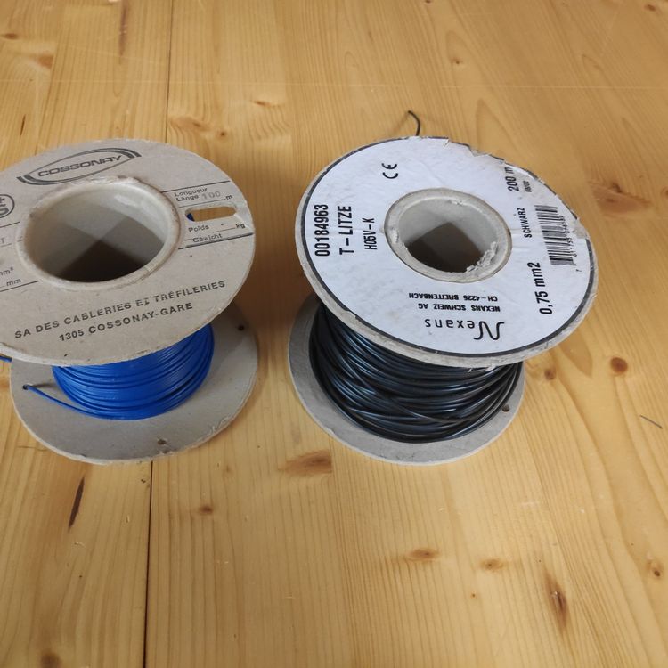 câble électrique 3 bobines voir photos (Gebraucht) in Bulle für CHF 15 ...