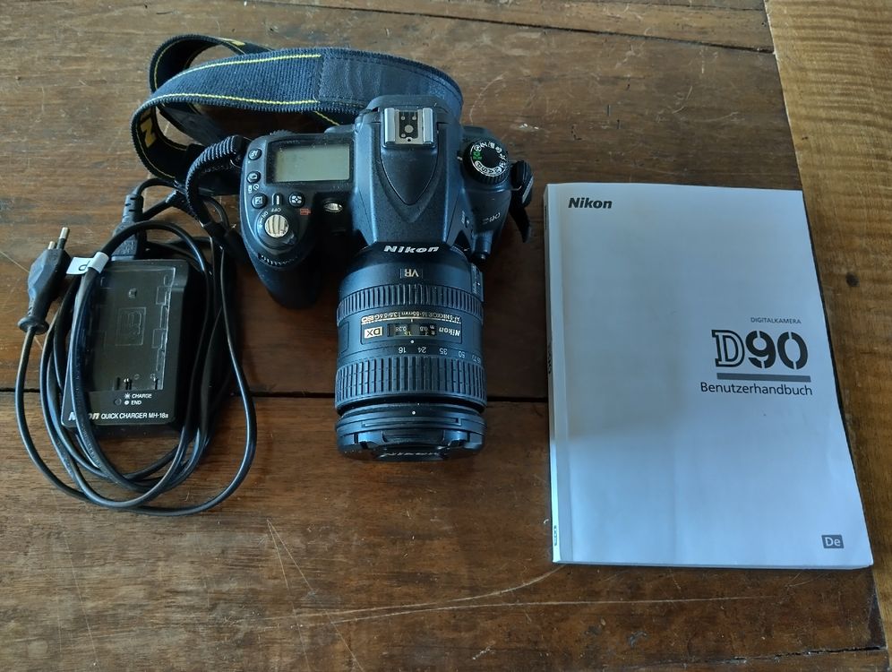 Nikon D90 Digitalkamera (Gebraucht) in Grüningen für CHF 92 – mit Lieferung auf Ricardo kaufen
