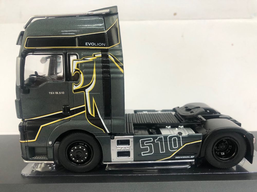 MAN TGX XXL Evolion LKW Sattelzugmaschine 1:43 IXO (Neu und ...