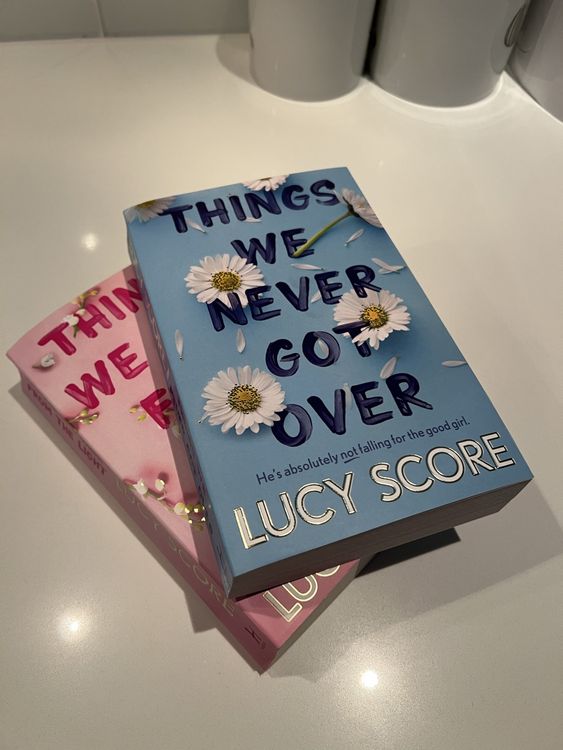 Lucy Score Bücher - Things We Hide/Never Got Over | Kaufen auf Ricardo