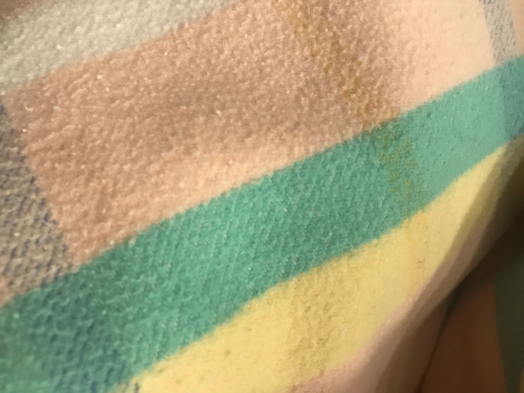 Coupon molleton à carreaux (D'occasion) à La Neuveville pour CHF 5 ...