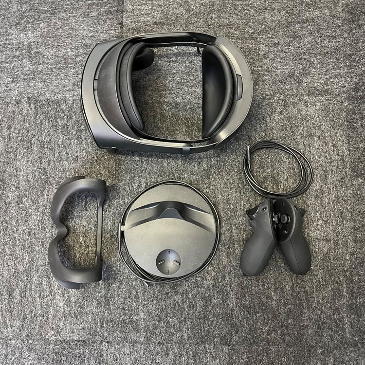 Neuwertige Meta Quest Pro inkl. Ladestation und div. Zubehör (Gebraucht ...