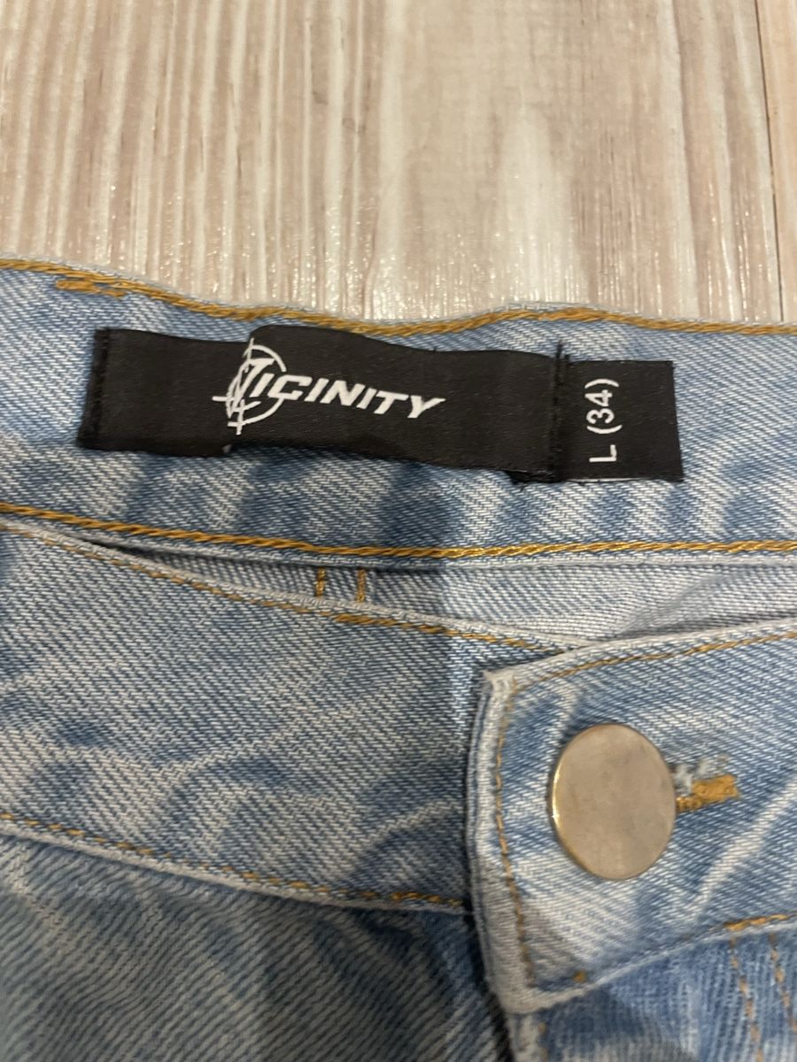 Vicinity Baggy Jeans (Gebraucht) in Safnern für CHF 14.9 – mit ...