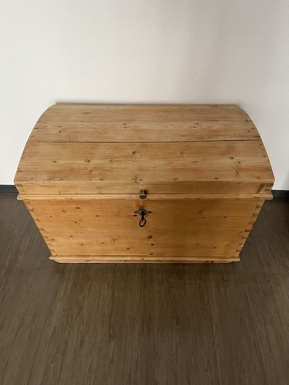 Truhe (Gebraucht) in Chur für CHF 23 – nur Abholung auf Ricardo kaufen