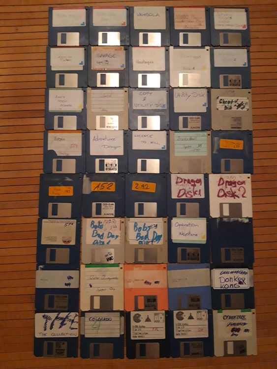 Amiga 500 - 40 disk game (Gebraucht) in Bioggio für CHF 6 – mit ...