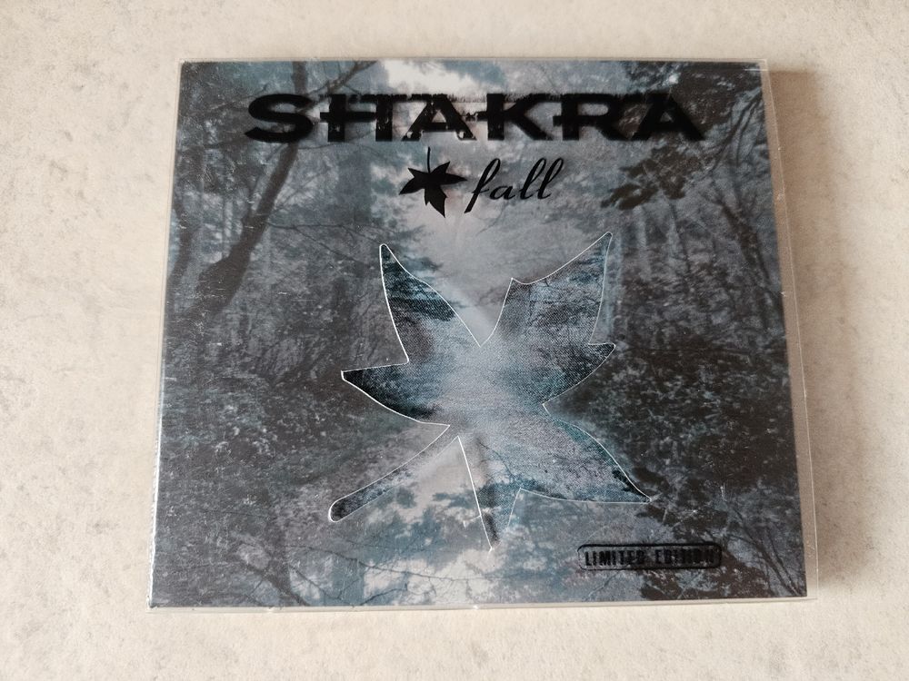 Shakra - Fall (Gebraucht) in Schneisingen für CHF 3 – mit Lieferung auf ...