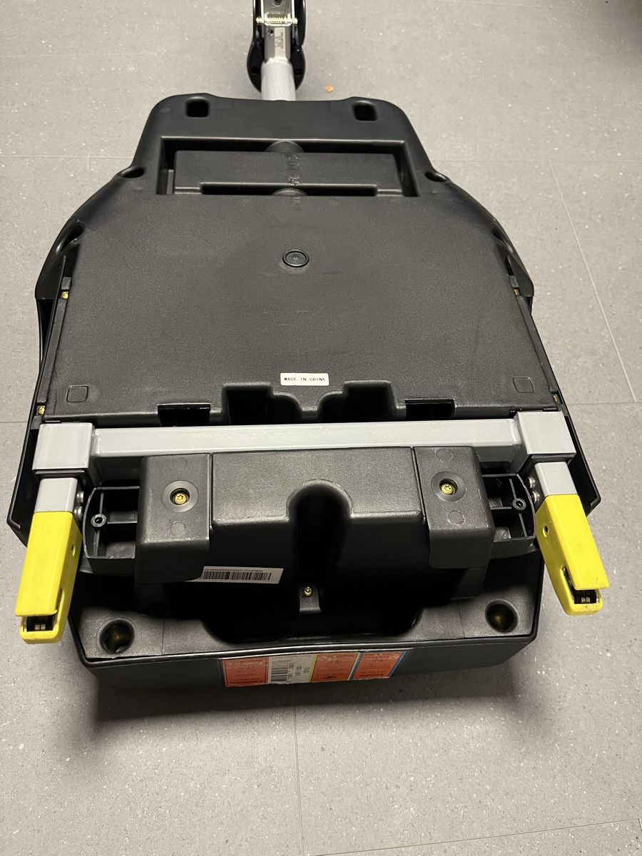 Base Isofix Maxi Cosi CabrioFix - Sécurité Bébé 👶 (Gebraucht) in ...