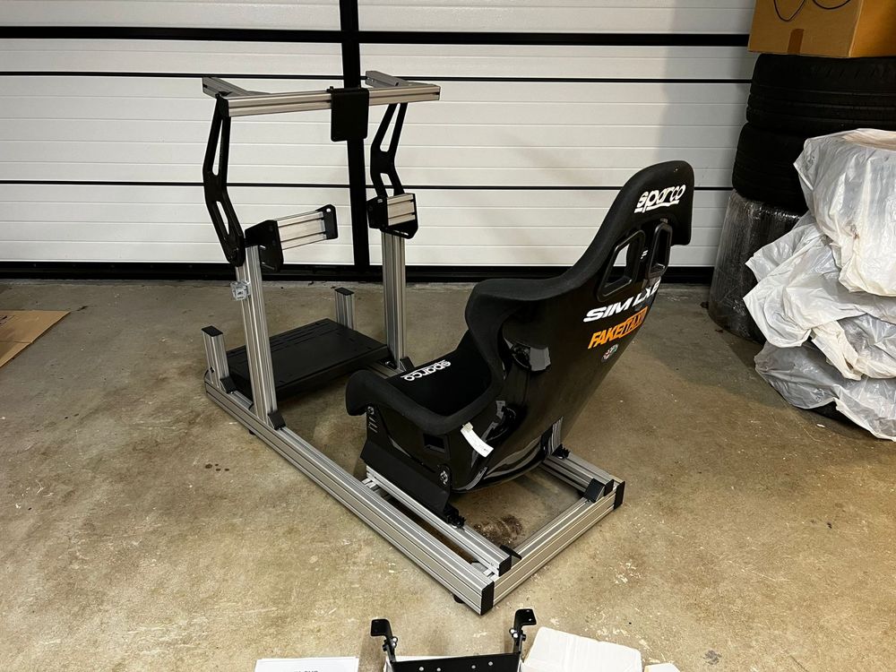 Simlab GT1-EVO inkl. Sparco & Monitorhalterung | Kaufen auf Ricardo