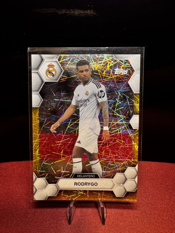 Rodrygo / Real Madrid Fan Set 24/25 / Base Electro Parallel (Neu ...