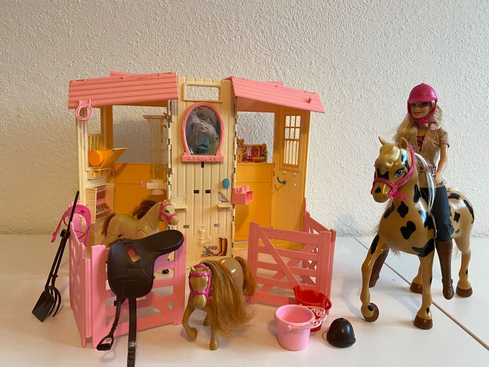 Barbie Pferdestall mit viel Zubehör | Kaufen auf Ricardo
