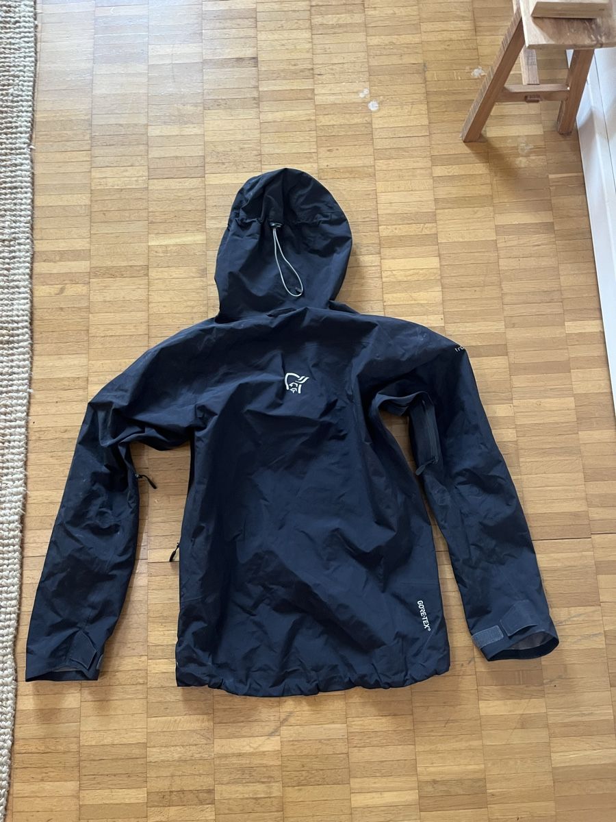 Norrøna Trollveggen Gore-Tex Light Pro (Herren, Grösse S) (Gebraucht ...