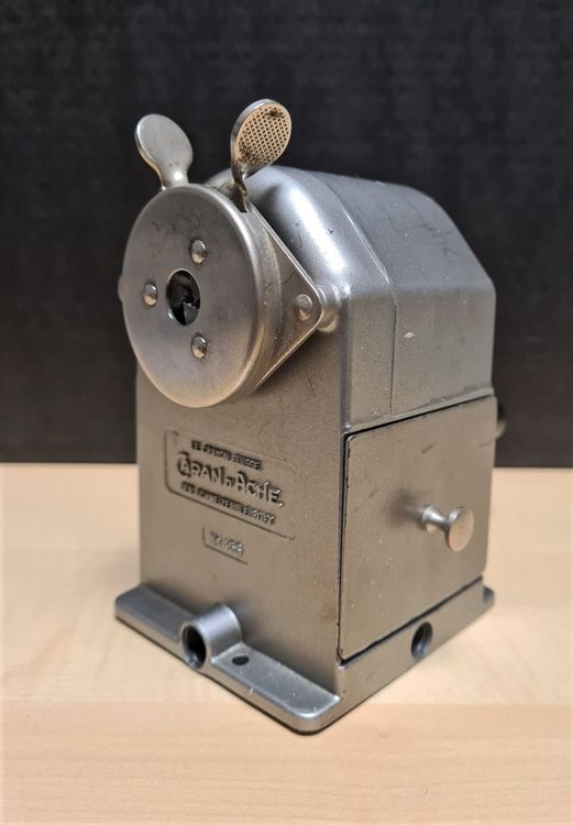 Bleistiftspitzer Caran D'ache (Gebraucht) in Saland für CHF 54 – mit ...