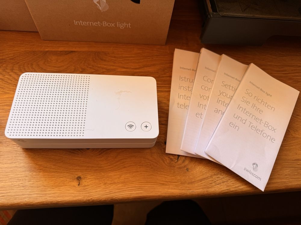 Swisscom Internet-Box Light Router WLAN Modem OVP (Neu (gemäss ...