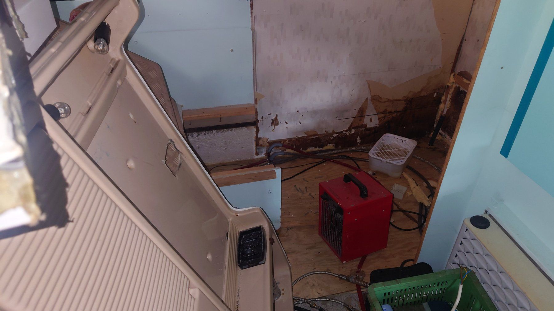 Camping car ducato (Defekt) in Vouvry für CHF 1 – nur Abholung auf Ricardo kaufen