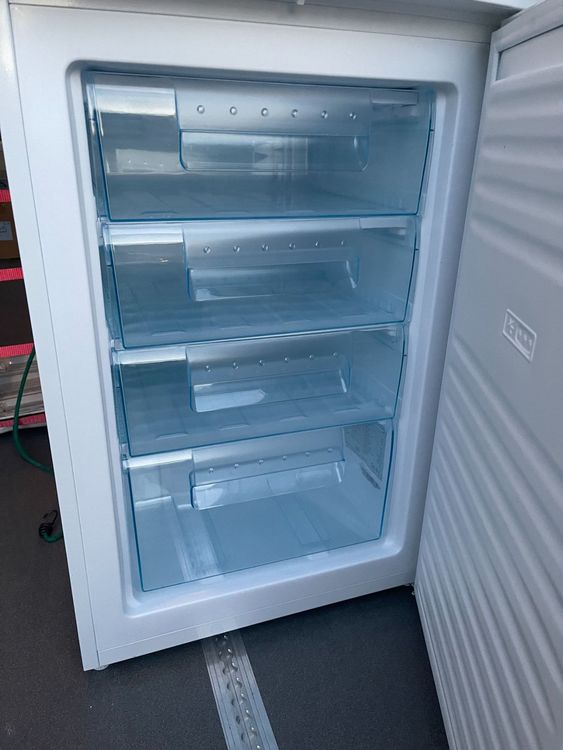 Tiefkühlschrank NOVAMATIC TF101 (Neu (gemäss Beschreibung)) in Dietikon für CHF 125 – mit ...
