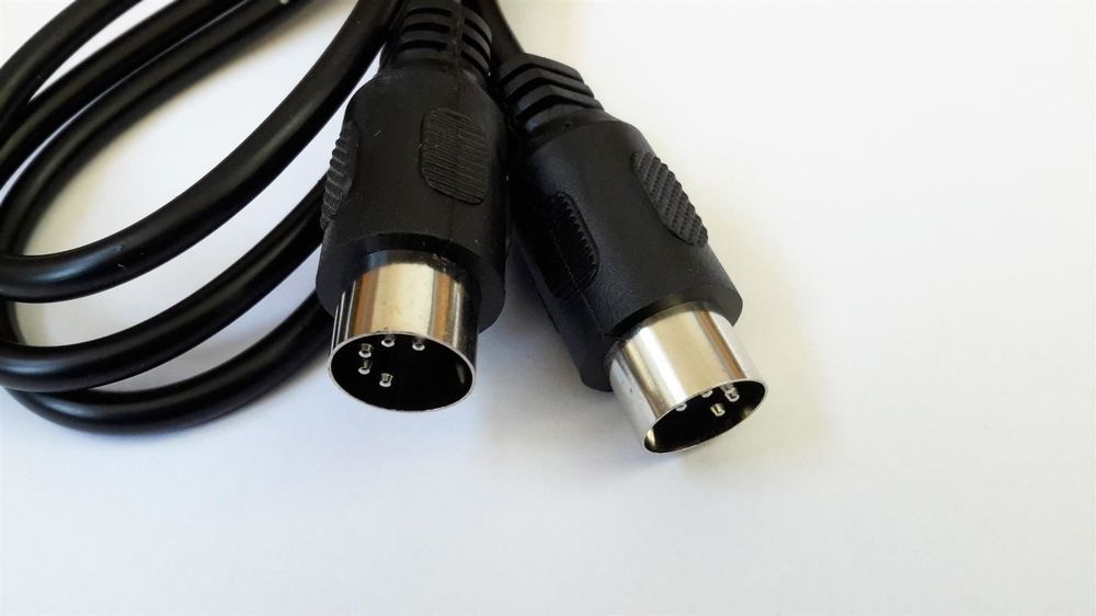 Audio/Videokabel 5 pol DIN Stecker 1.5 m (Neu und originalverpackt) in ...