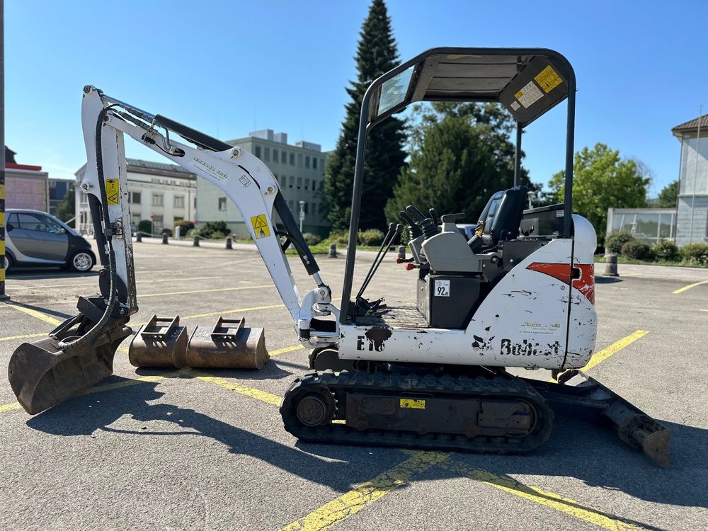 Mini pelle/ Mini bagger Bobcat E16 , 2011 / 1520 kg (Gebraucht) in Granges-paccot für CHF 9110 ...