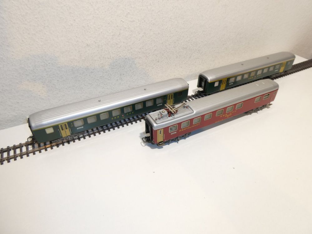 3 Märklin Personenwagen SBB A2561 Restaurant Blech HO (11) (Gebraucht) in Luzern für CHF 29.9 ...
