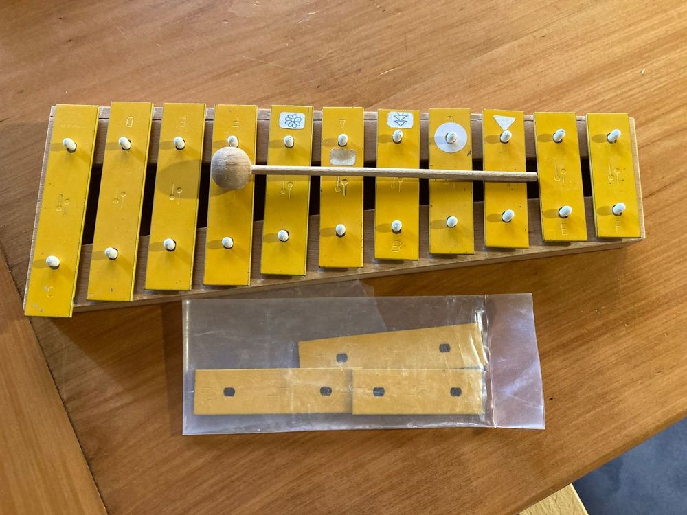Metallophon/Glockenspiel (Gebraucht) in Riedtwil für CHF 20 – mit ...