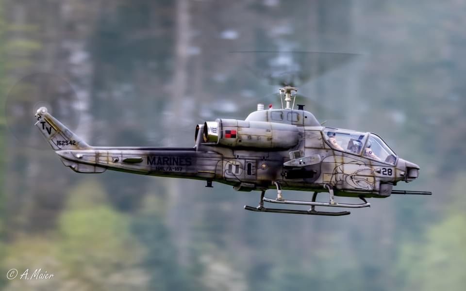 RC Scale Hubschrauber Super Cobra AH1-W Turbine 2.40 m | Kaufen auf Ricardo