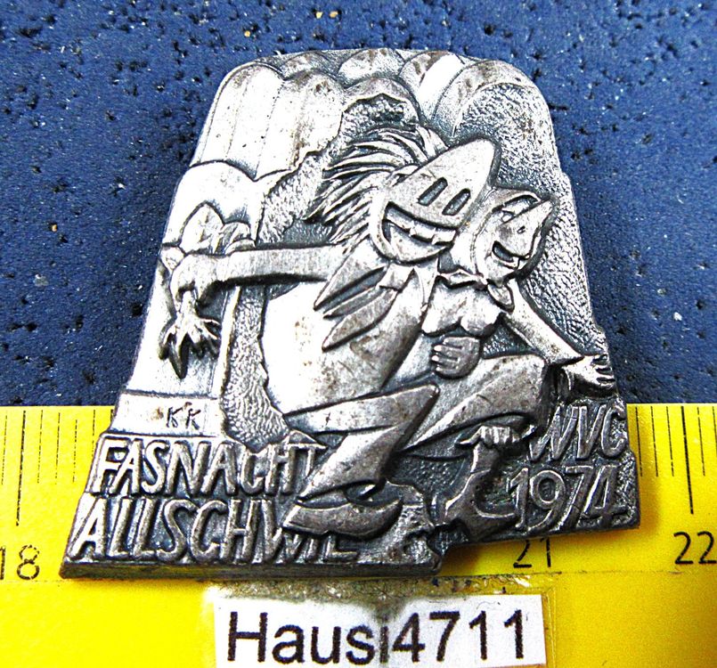 ALLSCHWIL FASNACHT 1974 PLAKETTE SILBRIG MIT NADEL | Kaufen auf Ricardo
