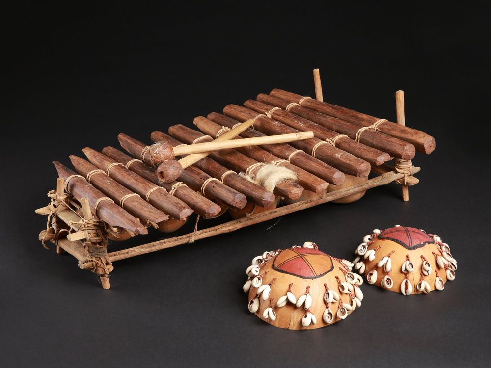 Afrikanische Balafon mit 2 Kalebassen, Bambara, Mali | Kaufen auf Ricardo