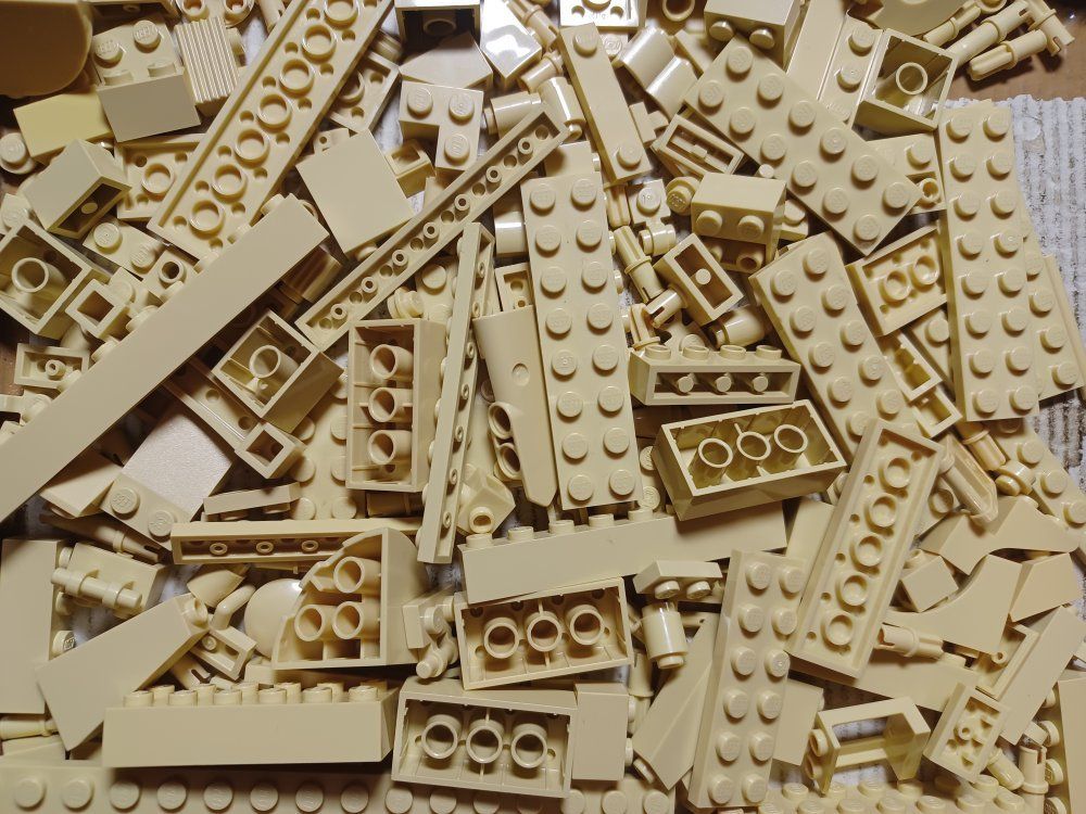 LEGO 200 Verschiedene Beige Teile -D49 | Kaufen auf Ricardo