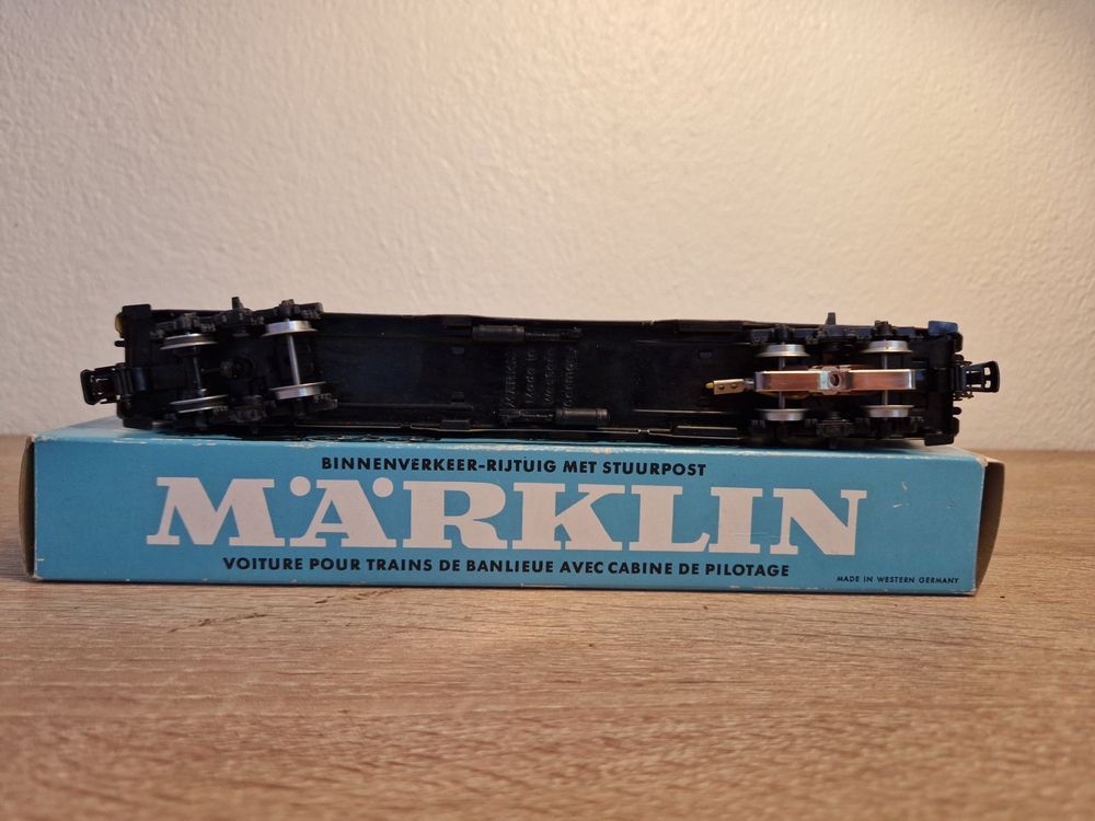 Märklin 4081 Nahverkehrswagen 2.Kl DB H0 (Gebraucht) in St-Aubin-Sauges ...