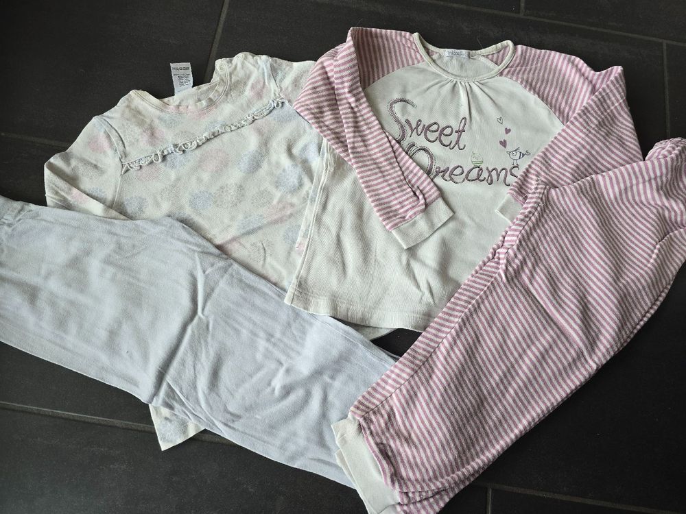 2 Pyjamas, Gr. 104, Sanetta Organic und Milou (Gebraucht) in ...