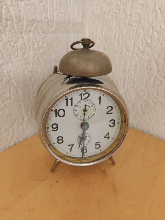 ANTIKER WECKER MIT FUNKTION (Gebraucht) in Jeuss für CHF 11 – mit Lieferung auf Ricardo kaufen
