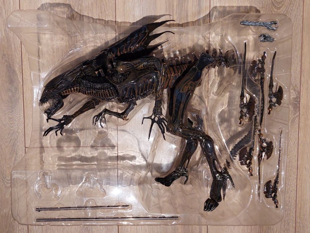 Neca Queen Reine Alien Resurrection (Neu (gemäss Beschreibung)) in ...