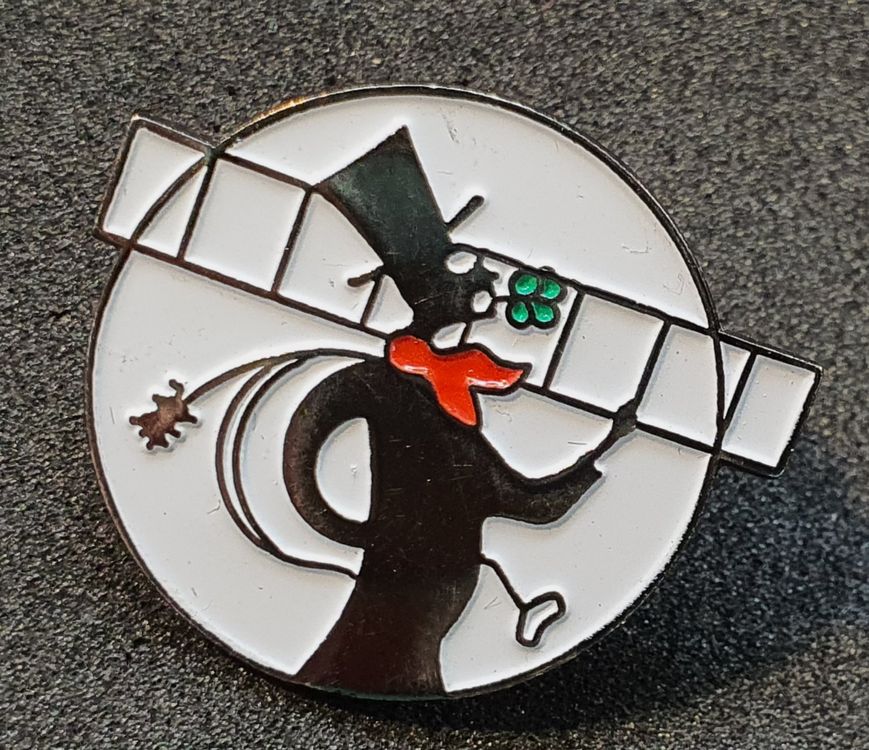 T864 - Pin Kaminfeger Kleeblatt Glück Leiter (Gebraucht) in Reinach BL für CHF 2 – mit Lieferung ...