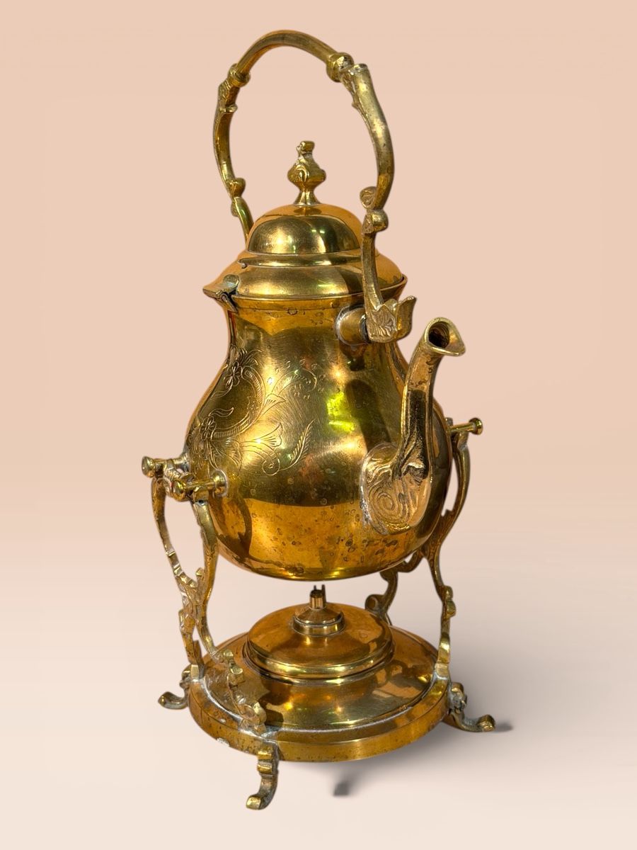 Antique Brass Tea Kettle with stand- Ornate Details! (D'occasion) à ...