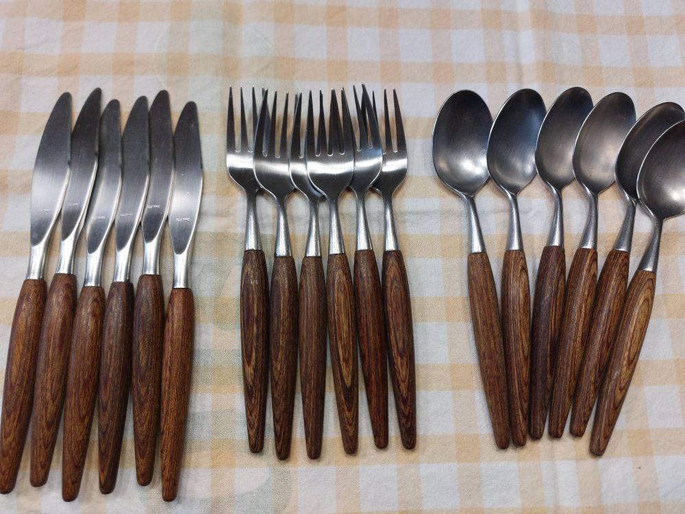Besteck aus rosfreiem Stahl und Holz aus den 70er Jahren | Kaufen auf ...
