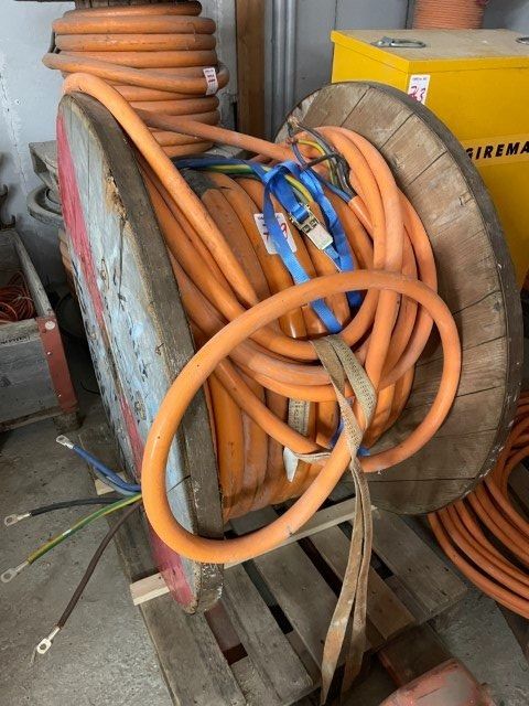 Posten 5 poliges Elektrokabel(Lot 779) Standort 4153 Reinach | Kaufen ... Posten 5 poliges Elektrokabel(Lot 779) Standort 4153 Reinach | Kaufen ...