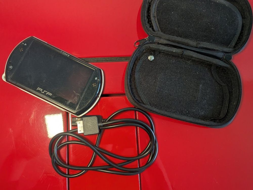 PSP Go (Gebraucht) in Genève für CHF 100 – mit Lieferung auf Ricardo kaufen