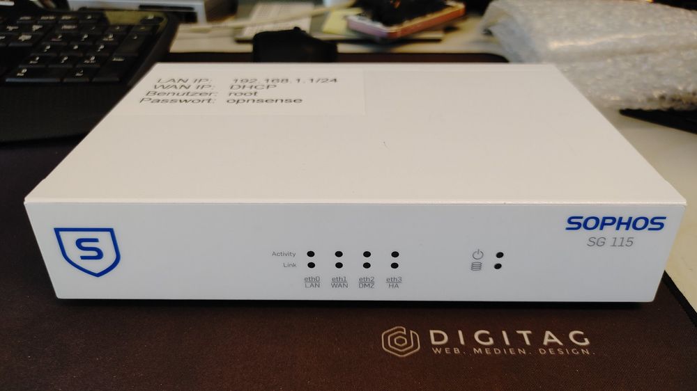 Sophos SG115 rev. 2 mit Opnsense (Gebraucht) in Zizers für CHF 55 – mit Lieferung auf Ricardo kaufen