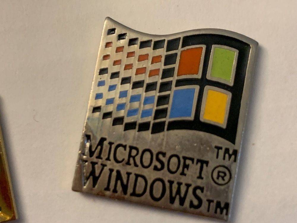 Pin’s Microsoft Windows (Gebraucht) in Chavornay für CHF 0.3 – mit ...
