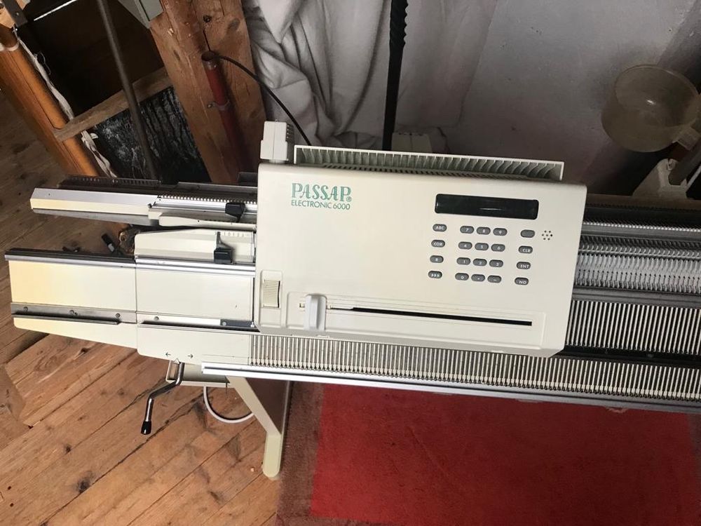 Strickmaschine Passap Electronic 6000 mit viel Zubehör (Gebraucht) in Au SG für CHF 700 – mit ...