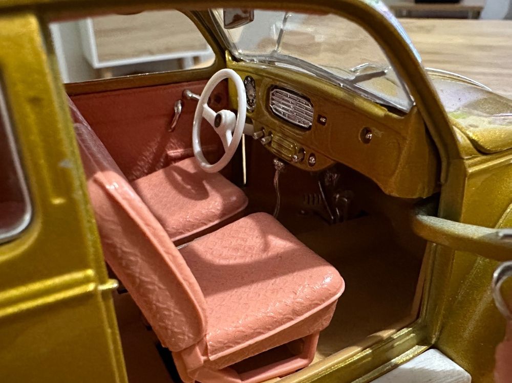 VW Käfer Gold Burago 1/8 Metall | 1‘000‘000 Spezial Edition (Gebraucht ...